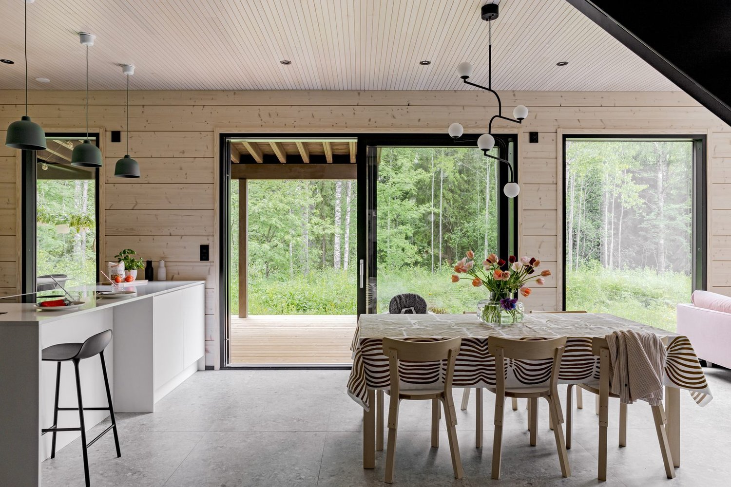 Unique, modern log house for the family – home to Sara, Lauri and their ...
